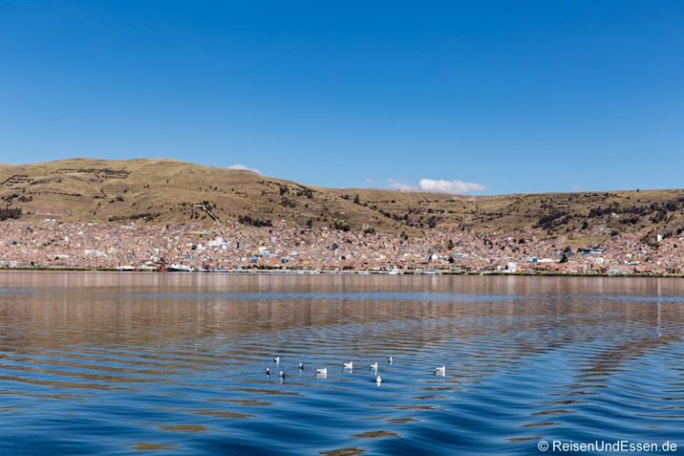 Übernachtung auf schwimmender Insel der Uros im Titicacasee
