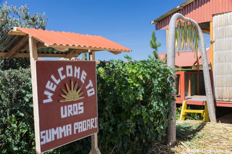 Übernachtung auf schwimmender Insel der Uros im Titicacasee